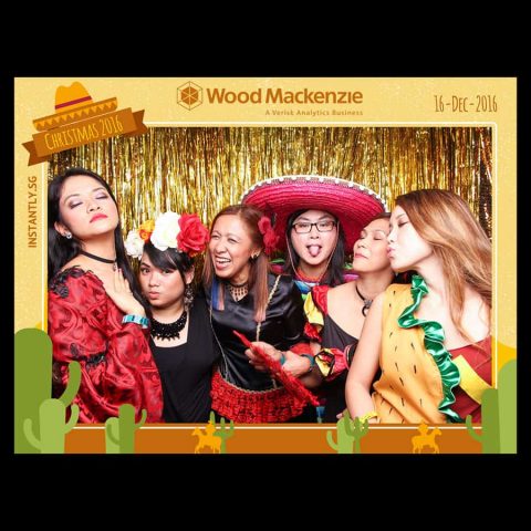 Instant Photo booth Services in Singapore | Instant Photo Booth SG
