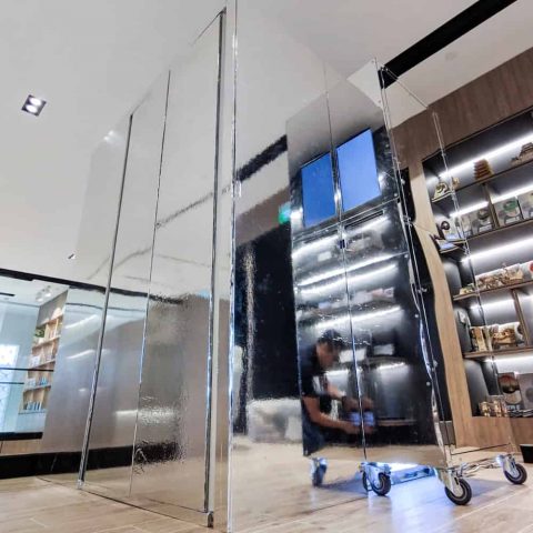 Infinity Mirror Photobooth - Instantly.sg. Branded Photo Booth Singapore.