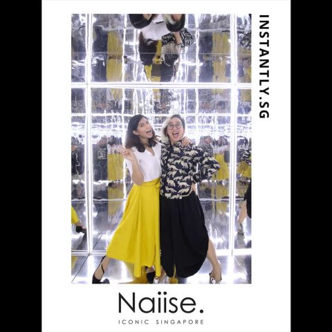 Infinity Mirror Photobooth - Instantly.sg. Branded Photo Booth Singapore.