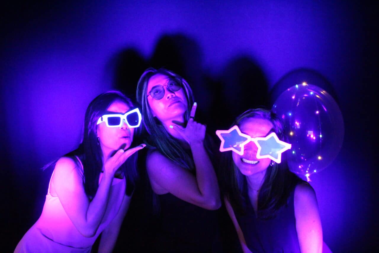 Photo Booth Singapore | Photo Booth Price & Rental Services SG