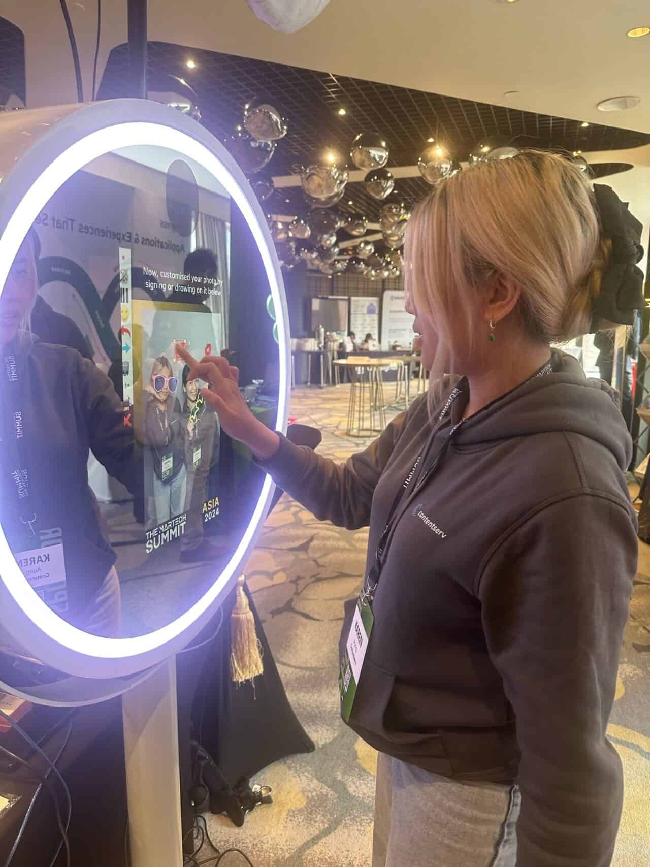 Beauty Magic Mirror Photobooth - Best Photobooth Singapore