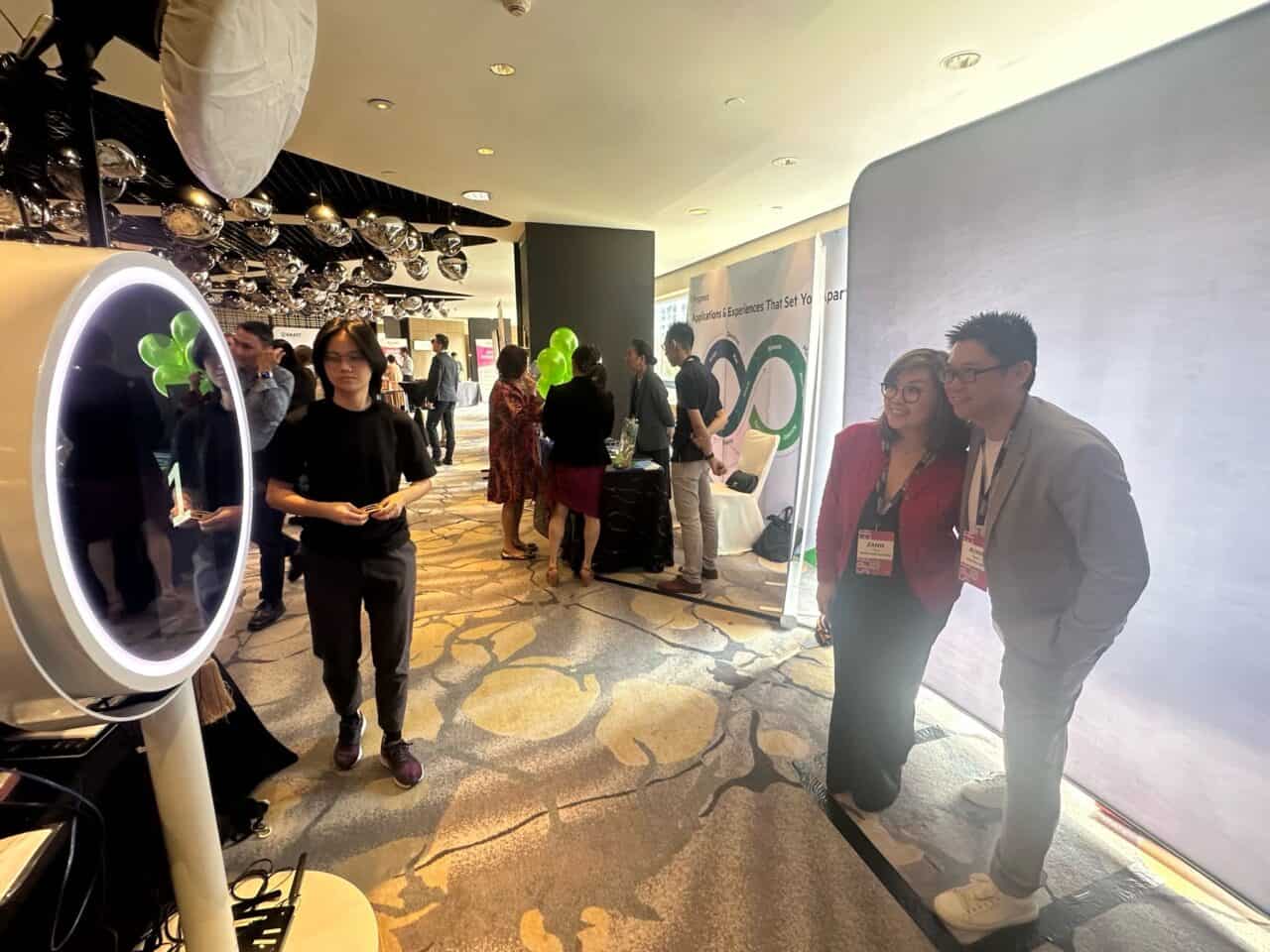 Beauty Magic Mirror Photobooth - Best Photobooth Singapore