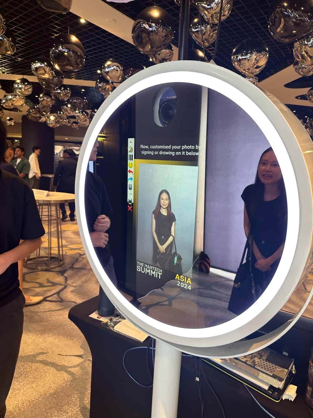 Beauty Magic Mirror Photobooth - Best Photobooth Singapore