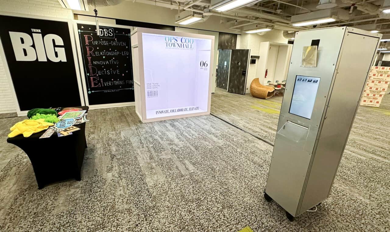 Magazine Photo Booth | Singapore Best Photo Booth - Instantly.sg